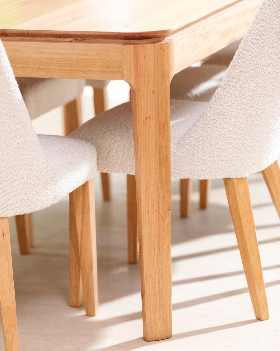 ozdesignfurniture_1746522036_3626412078505638389_1214988873 (1)